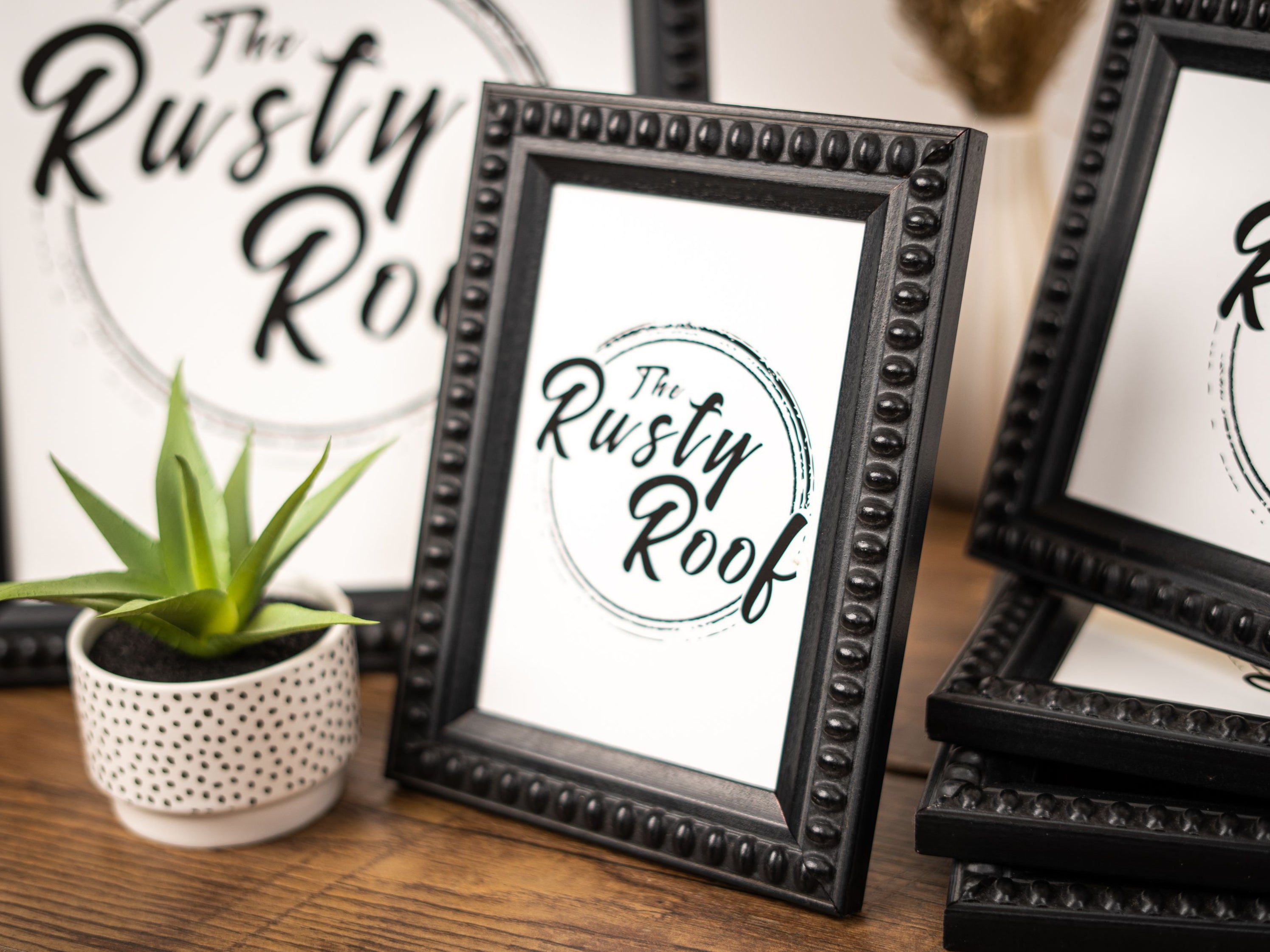 Beaded Black Tabletop Frame– The Rusty Roof